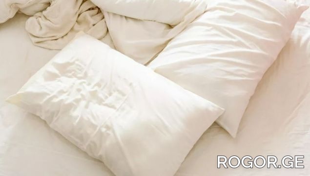 როგორ გადავარჩინოთ ძველი, გაყვითლებული ბალიშები - rogor.ge