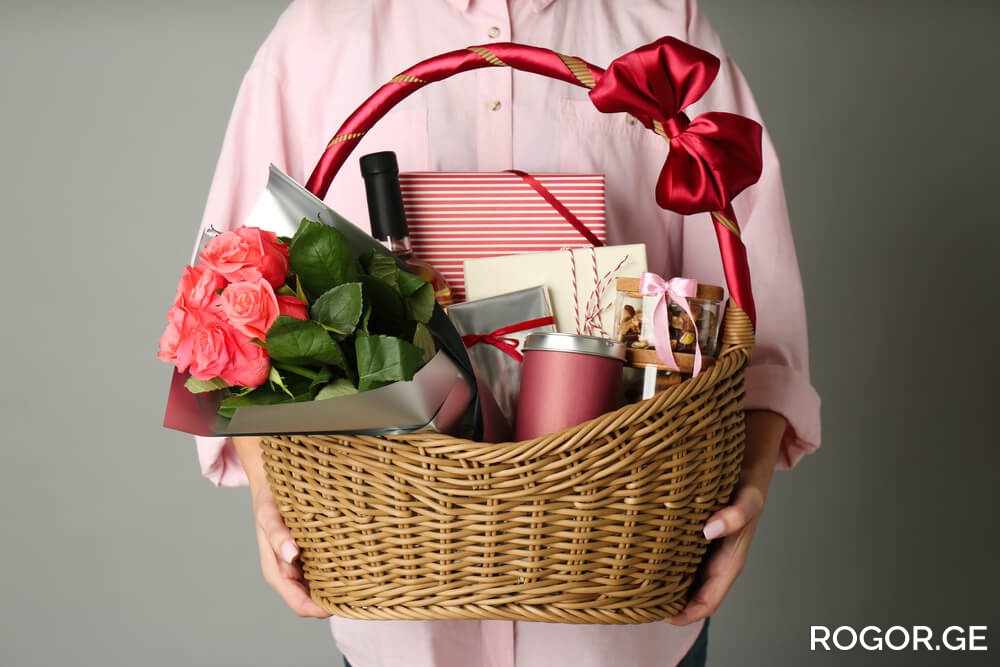 როგორ შევურჩიოთ მასწავლებელს საჩუქარი დაბადების დღისთვის - 9 საინტერესო იდეა - rogor.ge