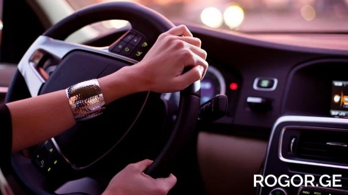 როგორ მოაცილოთ ყინული საქარე მინას ნაკაწრების გარეშე: 3 მეთოდი - rogor.ge